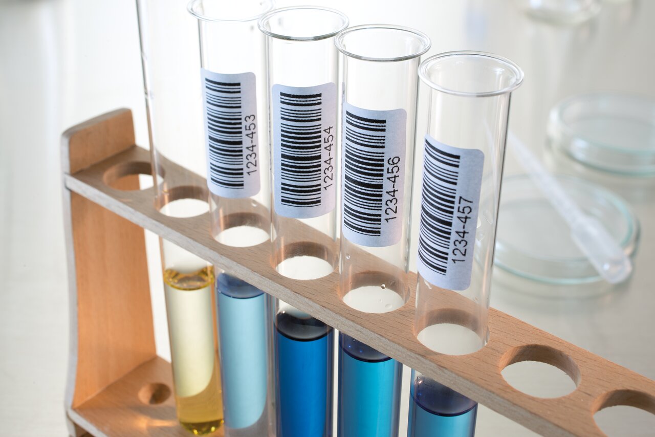 Extra-strong Labels NZ | White 25 x 10mm | HERMA | 10900